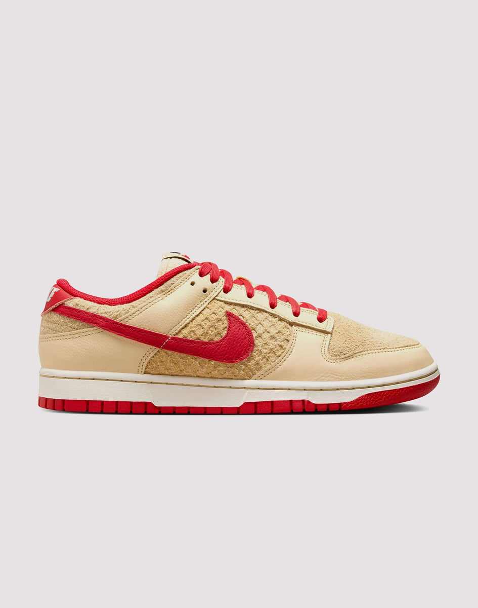 Nike Dunk Low Retro SE "Strawberry Waffle" – DTLR