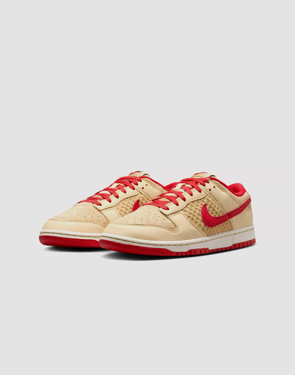 Nike Dunk Low Retro SE "Strawberry Waffle" – DTLR