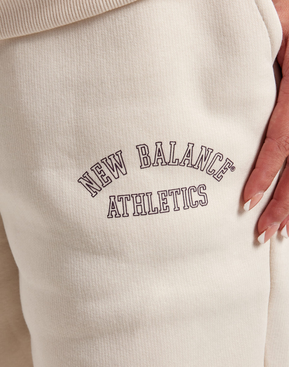 New Balance Graphic Sweatpants – DTLR
