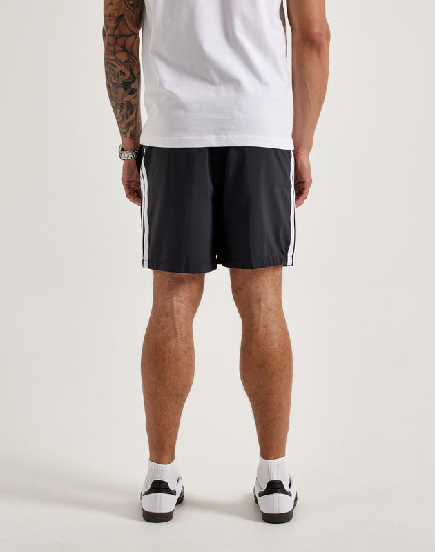 Adidas Essential 3-Stripes Chelsea Shorts – DTLR