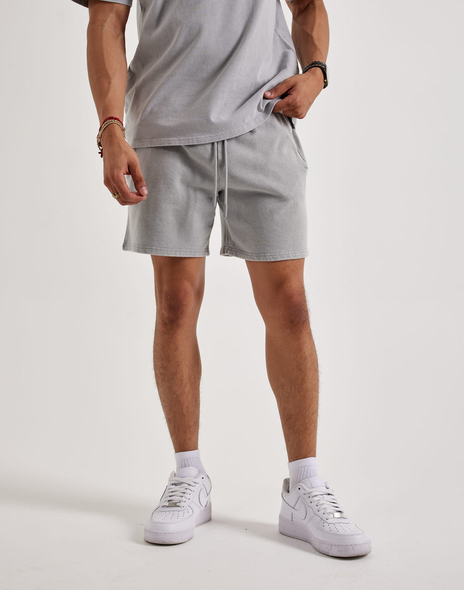 DH Essentials Fleece Shorts – DTLR