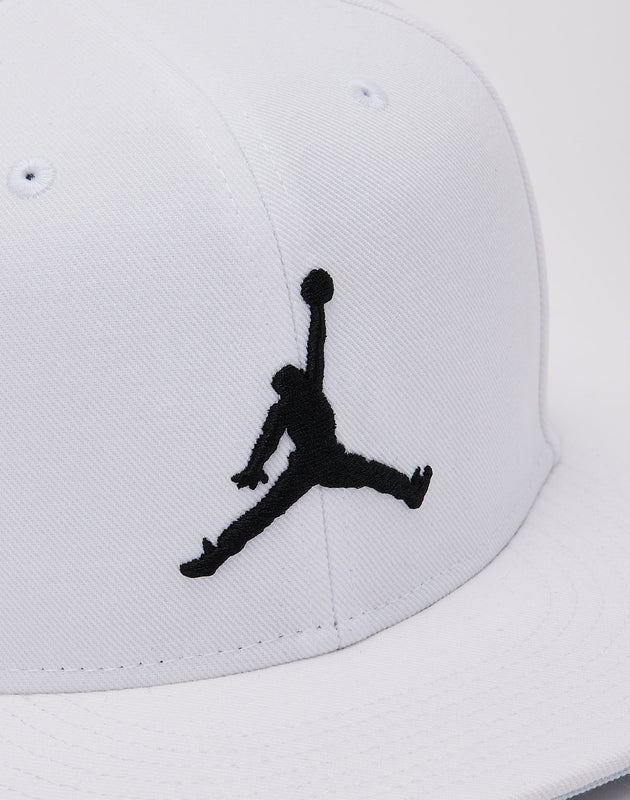 Jordan Pro Jumpman Snapback Hat – DTLR