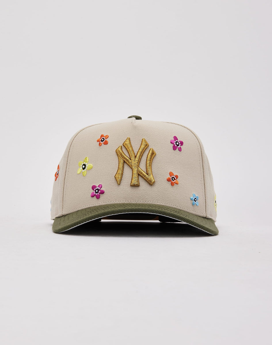 Mitchell & Ness MLB New York Yankees Flower Child Pro Pinch Snapback H ...