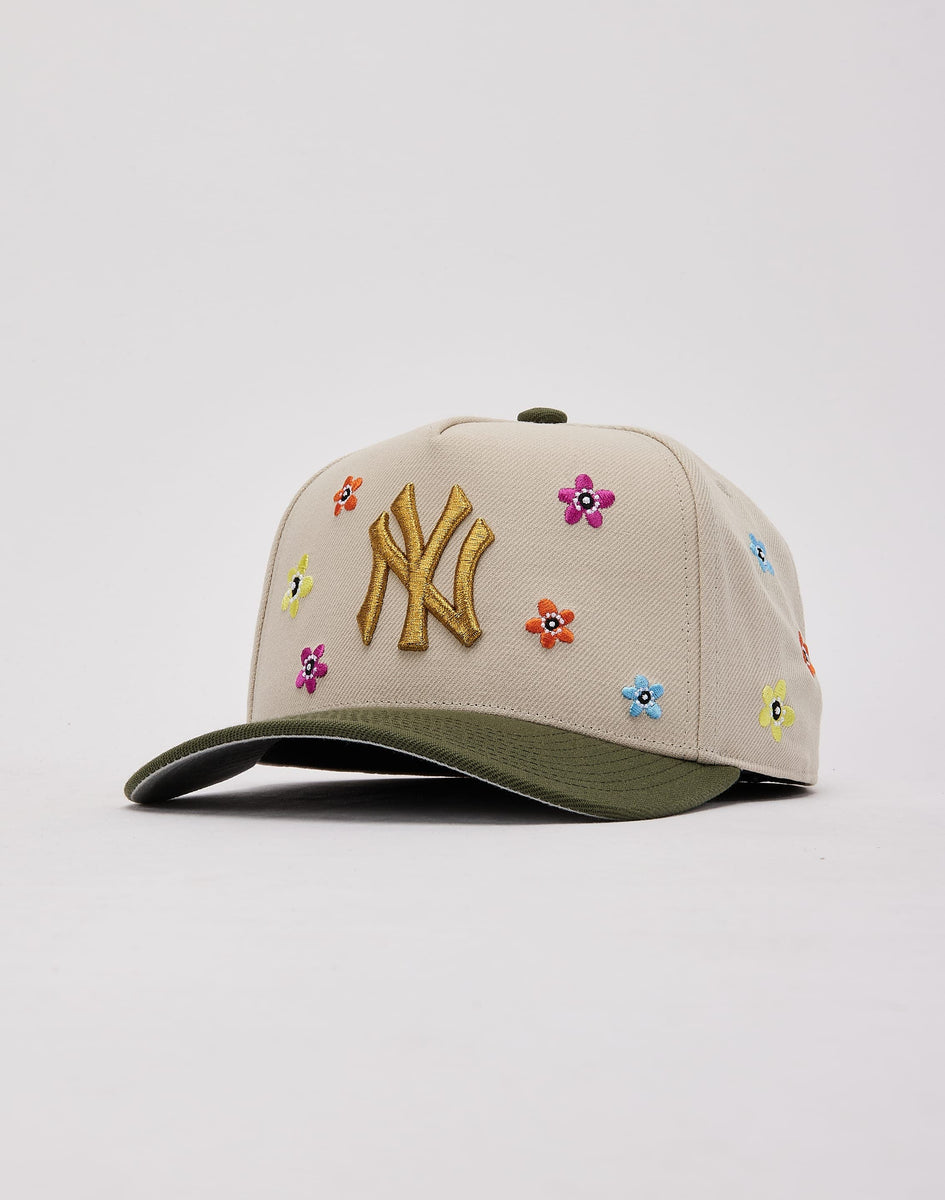 Mitchell & Ness MLB New York Yankees Flower Child Pro Pinch Snapback H ...