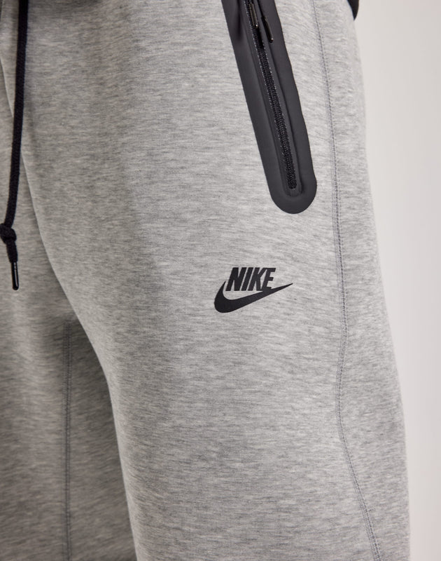Nike Tech Fleece Open-Hem Pants – DTLR