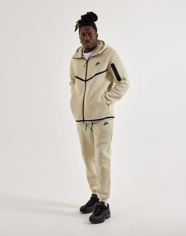 Nike Tech Fleece Joggers – DTLR