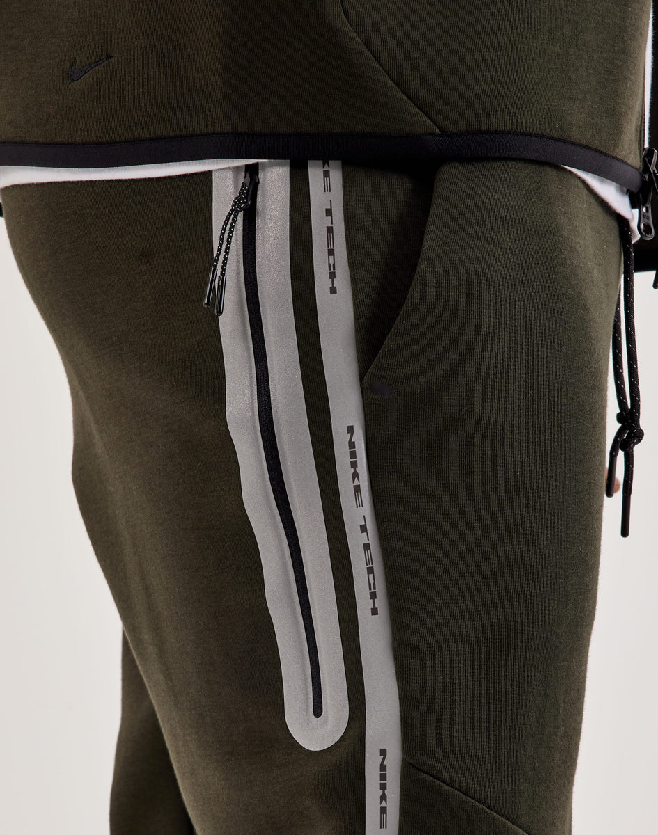 Nike Reflective Tech Fleece Joggers – DTLR