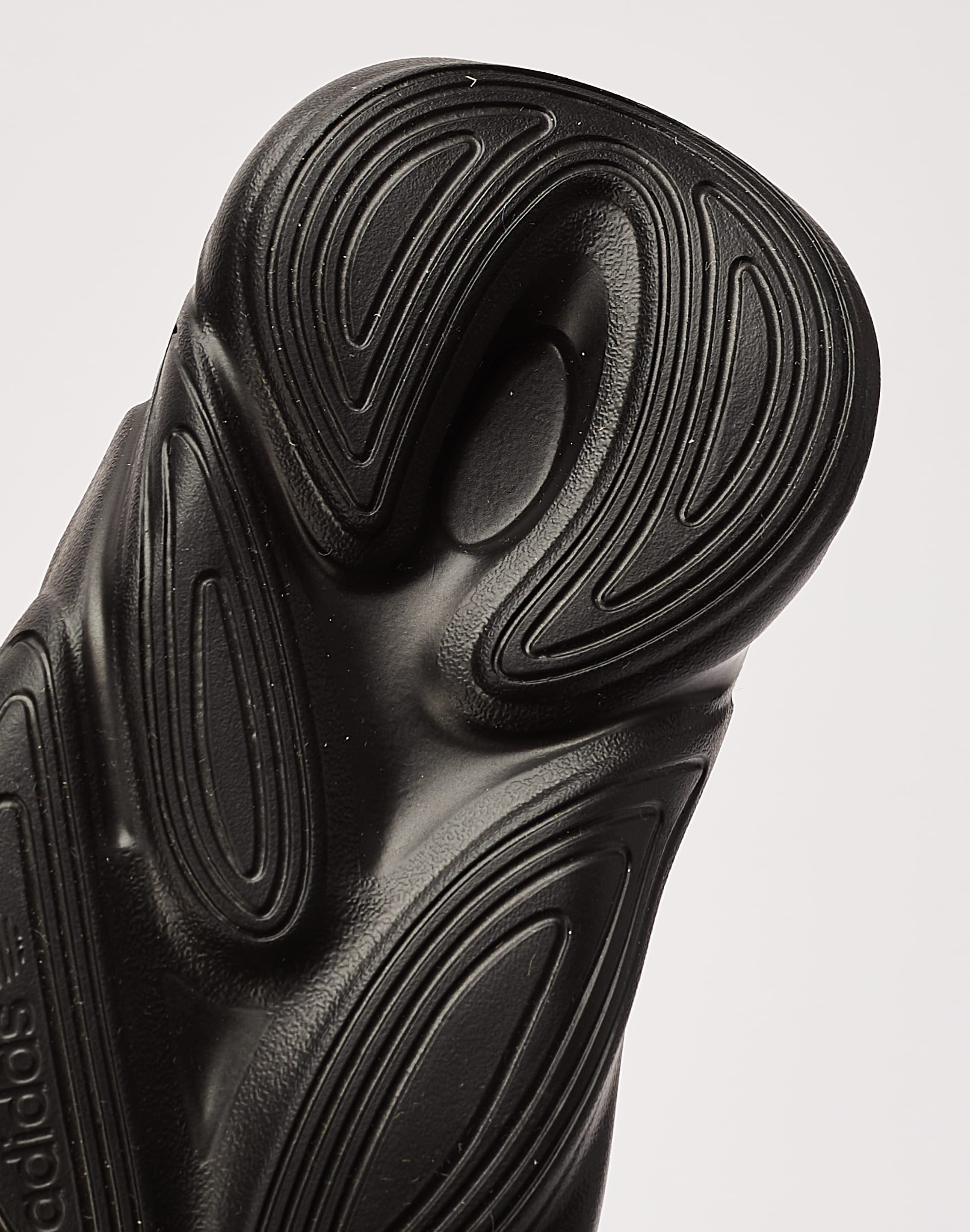 Adidas Ozelia Toddler – DTLR