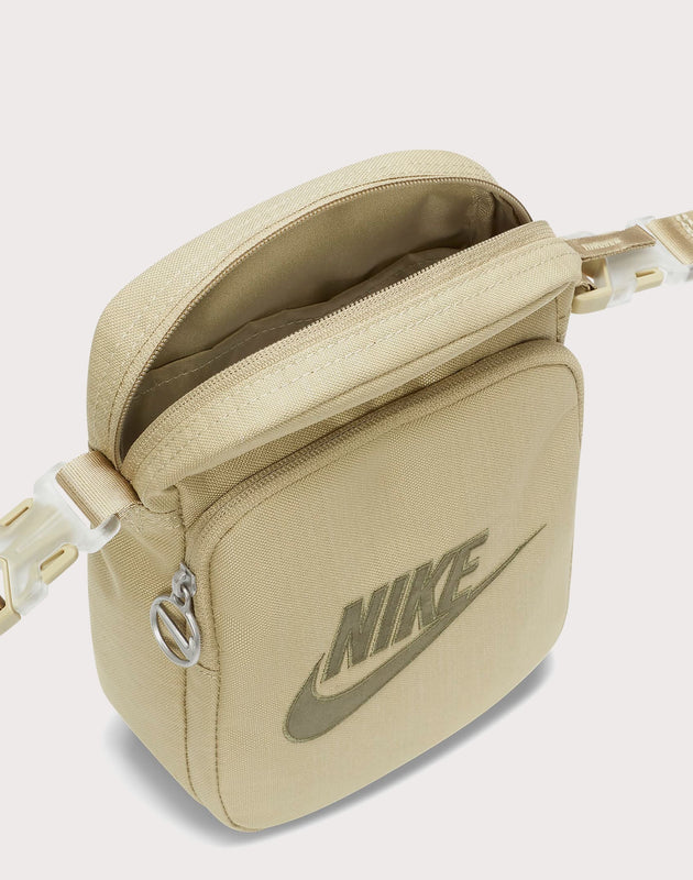 Nike Heritage Crossbody Bag – DTLR