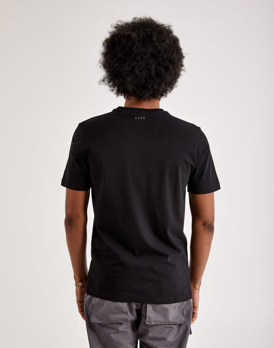 Boss Circle Logo Tee – DTLR