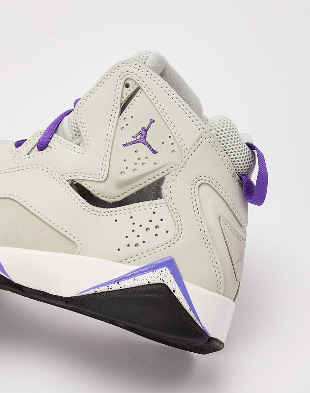 Jordan True Flight Grade-School – DTLR