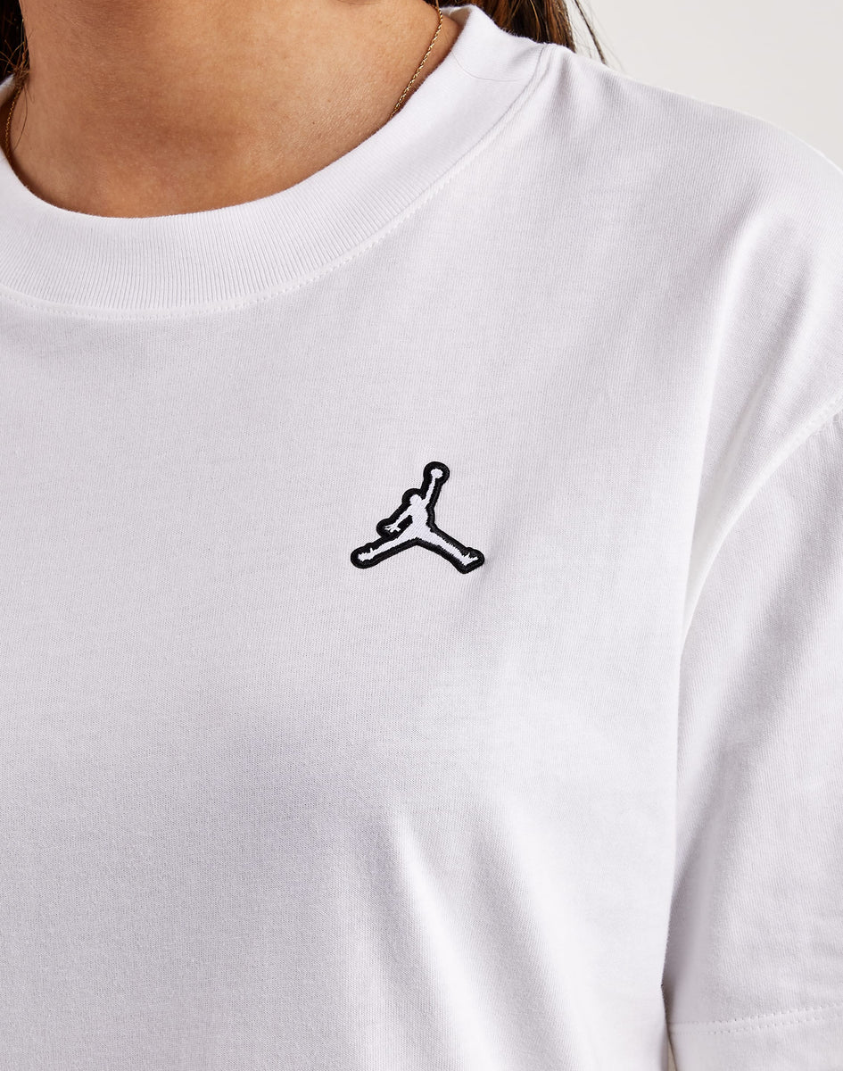 Jordan Essentials Tee – DTLR