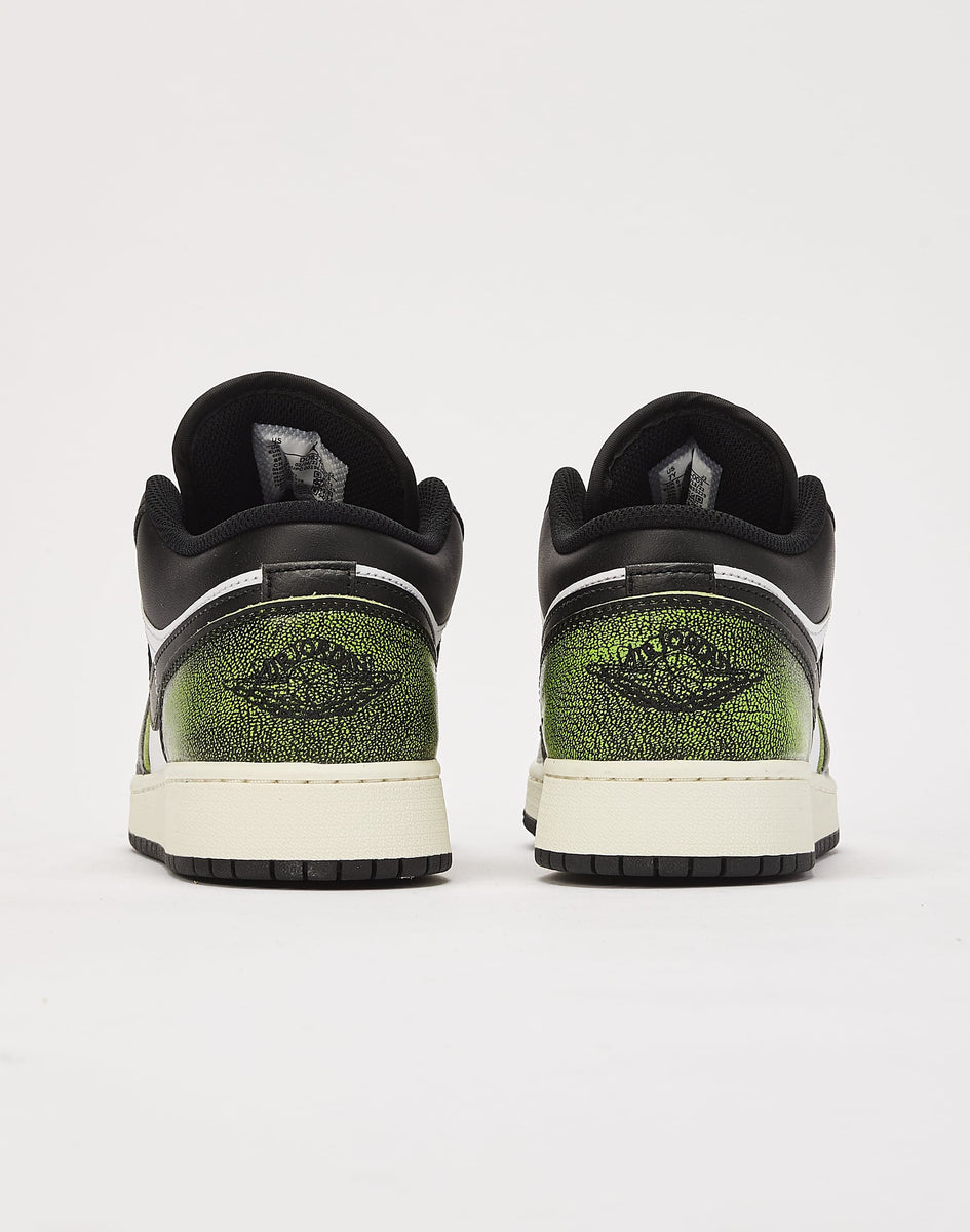 Jordan Air Jordan 1 Low SE Grade-School – DTLR