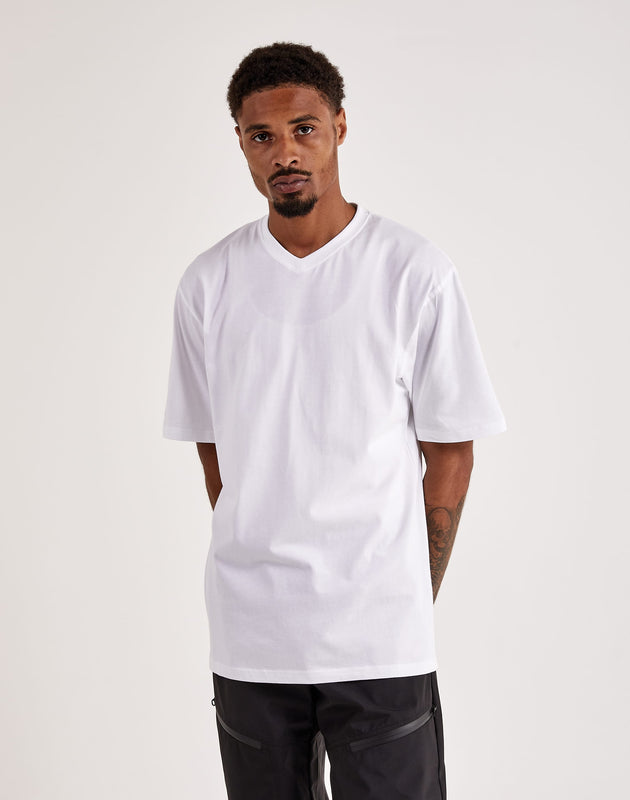 Luxe T Basic V-Neck Tee – DTLR
