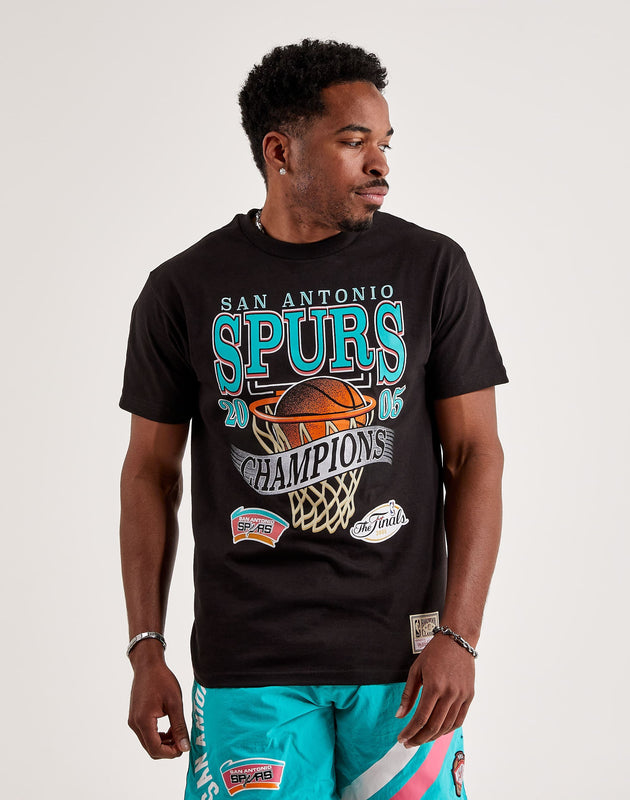 Mitchell & Ness San Antonio Spurs Heritage Tee – DTLR