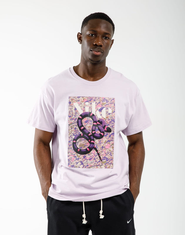 Nike Nsw Trek Division Tee – DTLR