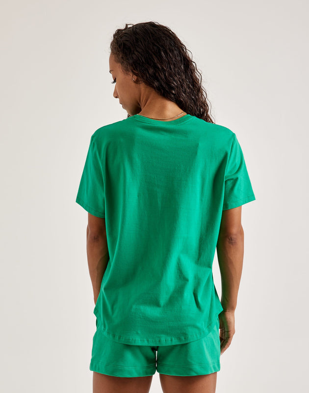 Nike Essential Icon Futura Tee – DTLR