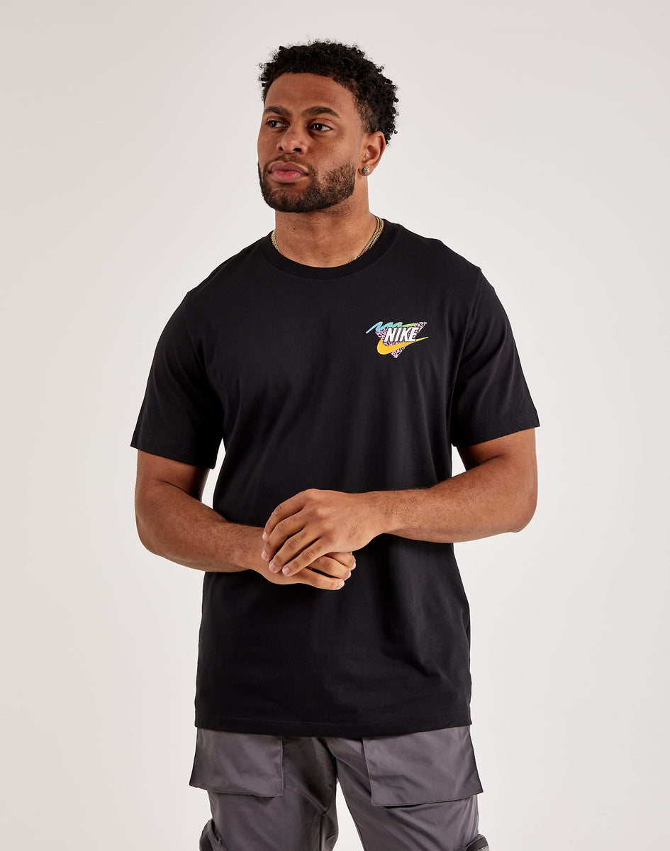 Nike Beach Pug Tee – DTLR