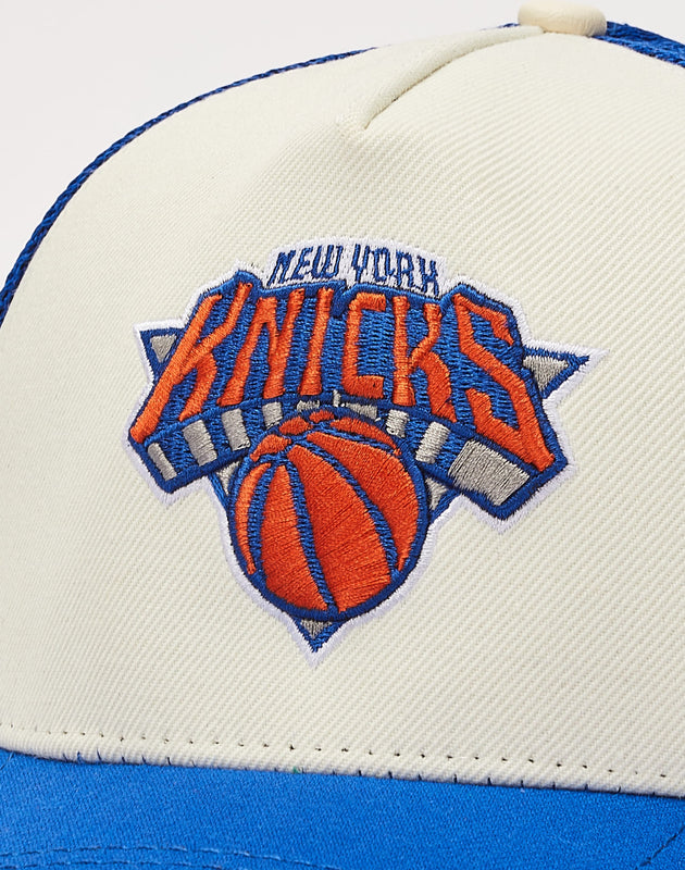 Pro Standard New York Knicks Trucker Hat – DTLR