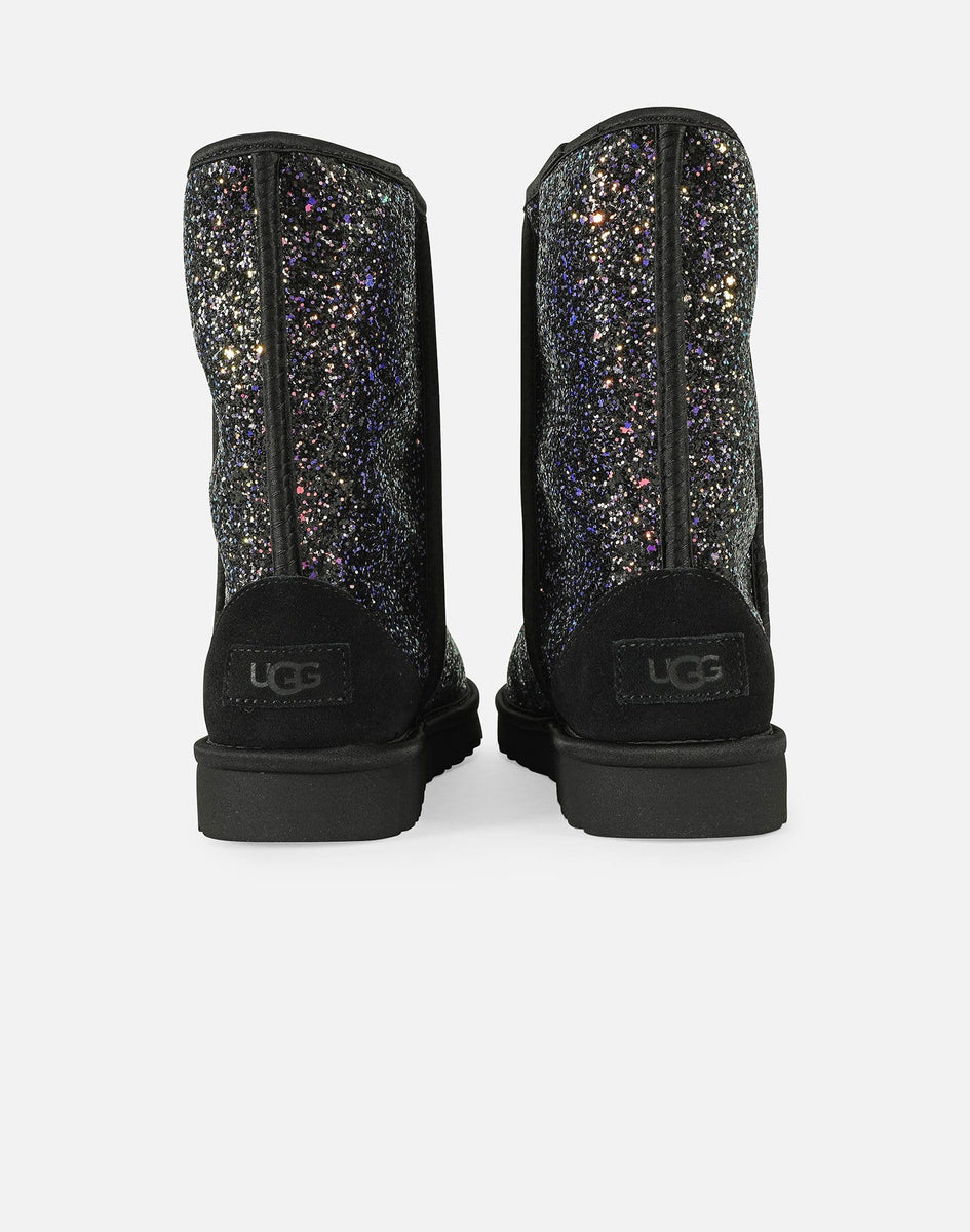 UGG CLASSIC SHORT COSMO BOOTS – DTLR